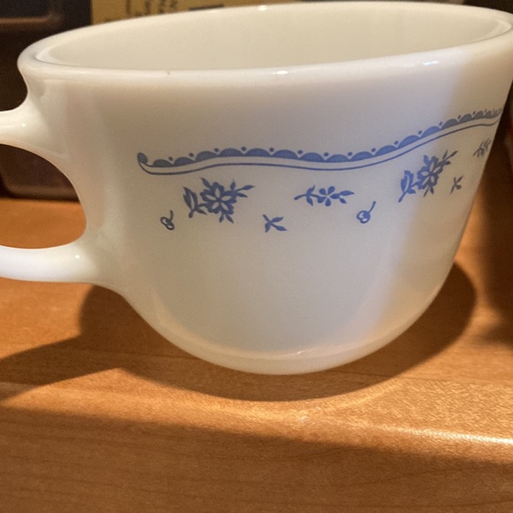 Pyrex | Dining | Vintage Pyrex Set 4 Blue Morning Tea Coffee Cups ...